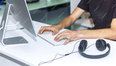 Premium Photo Hands Typing On A Keyboard Hands On Keyboard