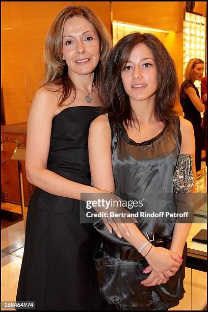 Natalia Vodianova And Daughter Photos And Premium High Res Pictures