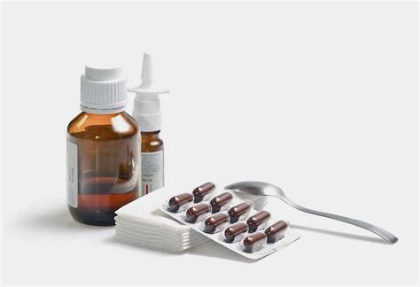 बाळाला सर्दी खोकल्यासाठी औषधे देणे सुरक्षित आहे का Is It Safe To Give Cold And Cough Medicine