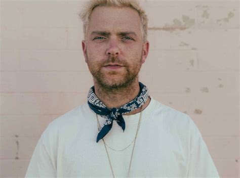 Trevor Hall Releases New Song Shake It Out WithGuitars