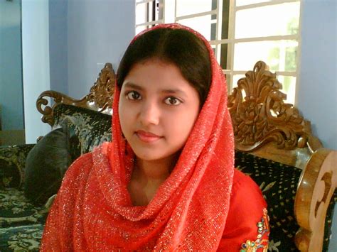 গ্রামের মেয়ে কুষুম