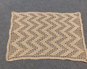 Zig Zag Table Runner Pattern Etsy Zig Zag Table Runner Pattern Etsy