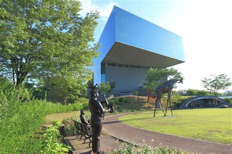 秋田県立近代美術館 観光体験スポット アキタファン