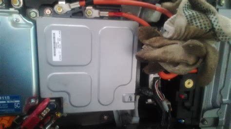 Хонда цивик гибрид нет заряда на акб под капотом — Drive2