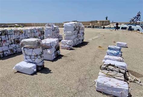 ကိုကင်း ၅ တန်ကျော်ပါ သင်္ဘော ၁ စင်းကို အီတလီ ဖမ်းမိ