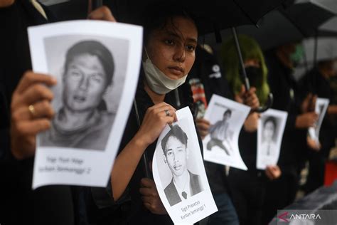 Aksi Kamisan Peringati 24 Tahun Tragedi Semanggi I Antara News