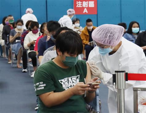 莫德納次世代雙價疫苗近百萬人接種（2） 圖