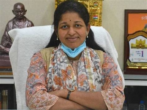 Pratibha Pal Will Be The New Collector Of Rewa Manoj Pushp Went To
