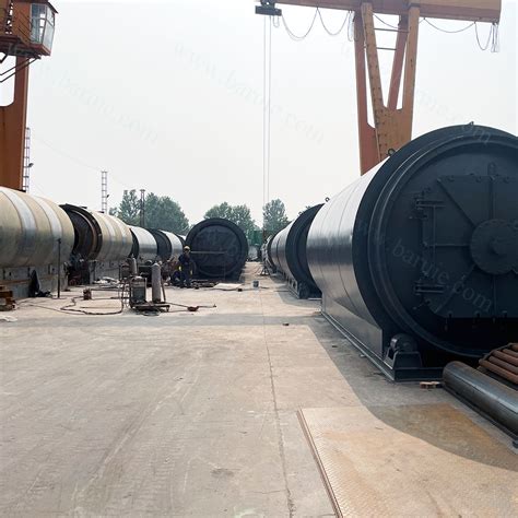 Customized Plastics Tires Rubbers Pyrolysis Reactor Oil Sludge Recycling Equipment Plastic