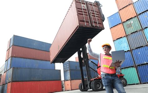 Understanding The Factors That Affect Shipping Container Costs In 2024