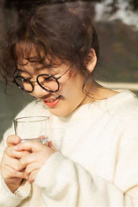 《徐佳琦》封面图片 万佳直播吧