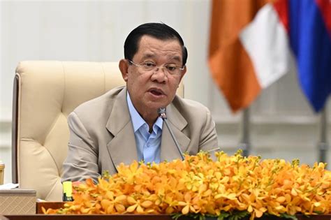 សម្ដេចតេជោ ហ៊ុន សែន ដឹកនាំកិច្ចប្រជុំគណៈរដ្ឋមន្ដ្រី ដើម្បីពិភាក្សាលើរបៀបវារៈមួយចំនួន វិមាន៧មករា