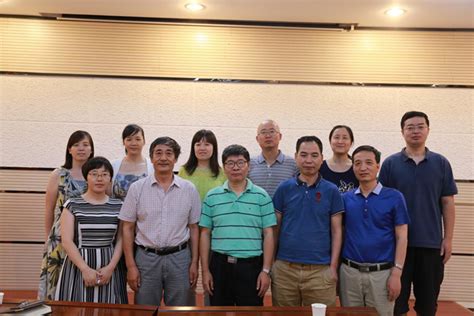 南京大学鞠熀先教授来我室进行学术交流 应用表面与胶体化学教育部重点实验室