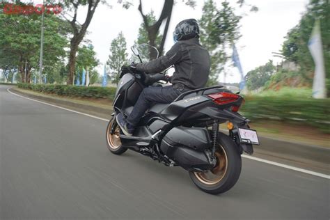 Dipakai Harian Dan Turing Segini Konsumsi Bensin Yamaha Xmax Connected Halaman Gridoto Com