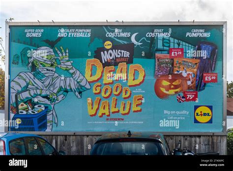 Lidl Uk Billboard Hi Res Stock Photography And Images Alamy