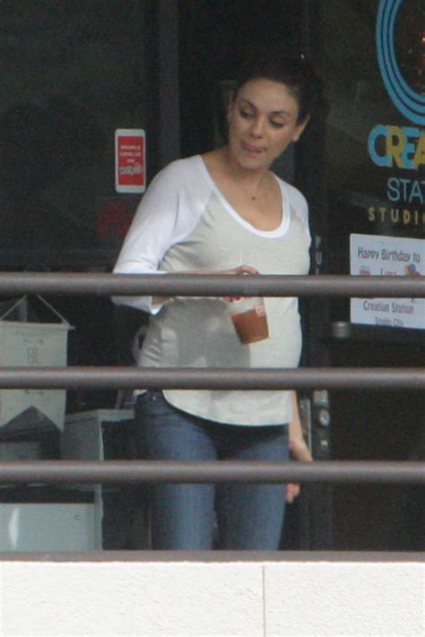 Heavily Pregnant Mila Kunis Ii 35 By Jerry999999 On Deviantart