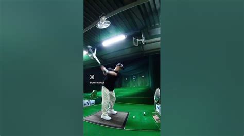 제 연습장루틴은 웻지부터 드라이버까지 2타씩 스윙하며 순차적으로 오르락 내리락 합니다 스윙궤도 메모리 볼컨택에 매우