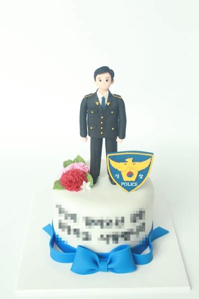 퇴직기념 경찰피규어케이크 네이버 블로그