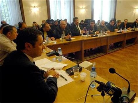 НАП отново погва футболните клубове