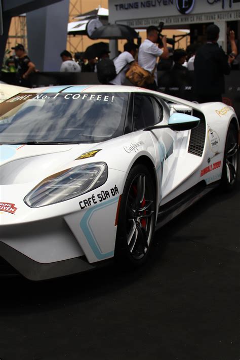개념 자동차 경주용 차 고급 승용차 고성능 고성능 차량 드림 카 모터쇼 모터스포츠 무광택 처리 미래 지향적 인 디자인 세련된 디자인 속도 쇼룸 슈퍼카