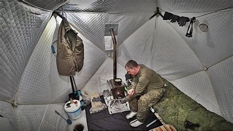 ЗИМНЯЯ РЫБАЛКА С НОЧЁВКОЙ В ПАЛАТКЕ С КОМФОРТОМ ОДИН НА ЛЬДУ ЛОВЛЯ НА КОРОМЫСЛО ОБУСТРОЙСТВО И