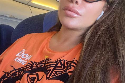 نيكول سابا تطير إلى لبنان من أجل ابنتها وعدتها أكون جنبها أول يوم