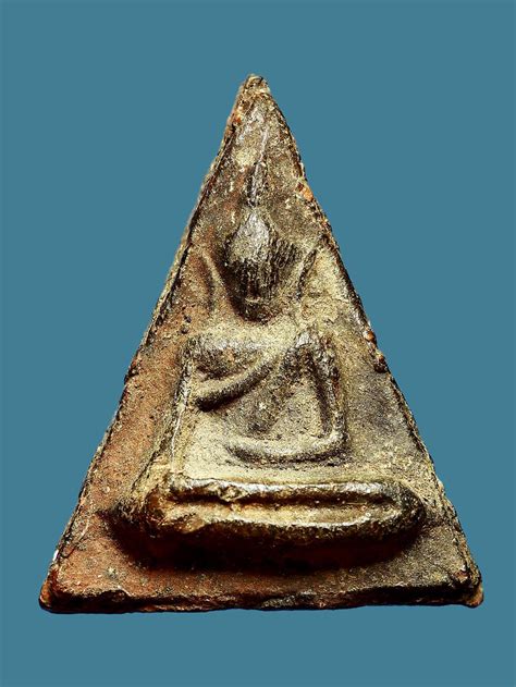 หลวงปู่ทวดเนื้อว่าน รุ่นพี่ วัดช้างให้ พิมพ์ใหญ่ ไหล่จุด หัวขีด นิยมสุดๆ Ennxo