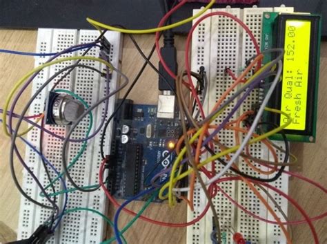 wireless temperature and gas monitoring with xbee and pic