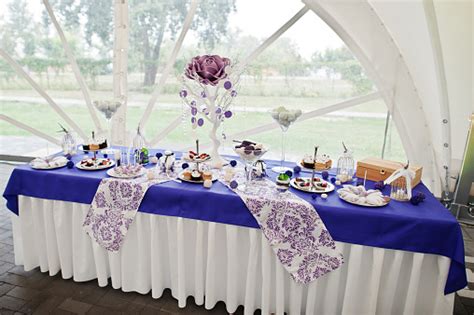 레스토랑에서 아름다운 결혼식 세트 장식입니다 사탕 바 0명에 대한 스톡 사진 및 기타 이미지 0명 결혼 의식 결혼식 Istock