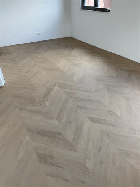 J Van Leeuwen J Van Leeuwen Woon En Projectstoffering