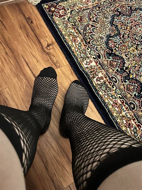 عکس پاهام و دول موشیم تو جوراب شلواری سکسیی🥹🥹
