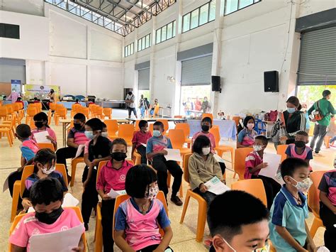 นักเรียนชั้นประถมศึกษาปีที่ 1 3 โรงเรียนบ้านหนองบัว