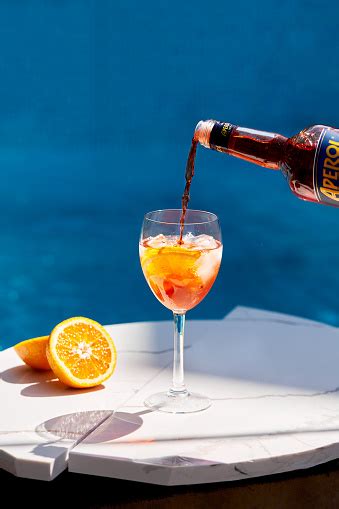 여름 상쾌한 알코올 칵테일 아페롤 스프리츠 인기 있는 이탈리아 음료 0명에 대한 스톡 사진 및 기타 이미지 0명 공휴일 과일 Istock