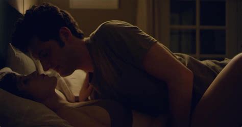 Noël Wells Nuda anni in Buon Anniversario