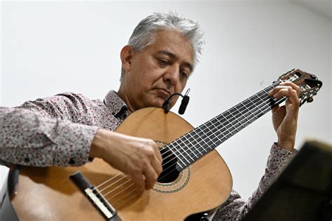 recital de mario ulloa celebra violões de espanha e brasil home abi associação bahiana de