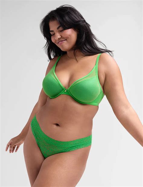 The 12 Most Comfortable Green Bras On The Market