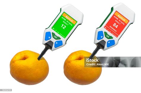 살구와 질산염 테스터 살구 정상 범위 및 표준보다 높은 질산염 수준의 측정 흰색 배경에서 격리된 3d 렌더링 0명에 대한 스톡 사진 및 기타 이미지 Istock