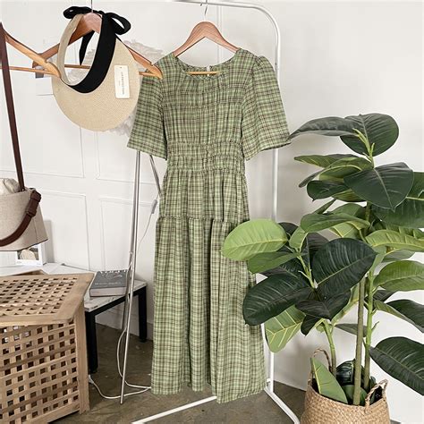 리리모드 모던 체크 스모크 밴딩 나팔 반팔 소매 나염 롱 원피스 세련된 여름 비치 데일리ops