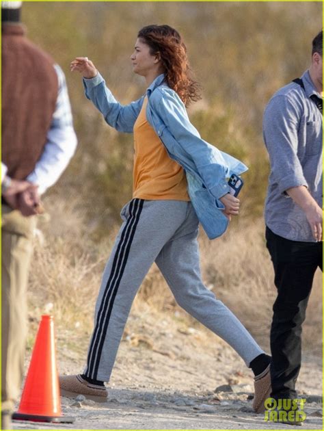 Euphoria Season 3 Set Photos Zendaya Films Solo Scenes For Hit