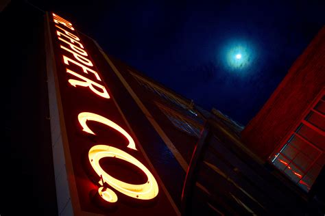 무료 이미지 빛 밤 빨간 어둠 간판 조명 네온 사인 모양 5184x3456 186131 무료 이미지 Pxhere