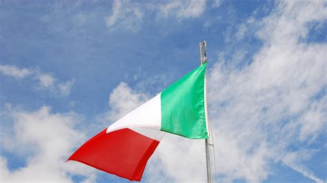 Италиански антимонополен орган разследва Револют за нелоялни търговски практики Новини бг