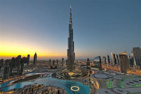 The Dubai Fountain Visit By Dubai Metro Dubai Metro Rails