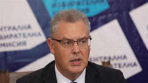 Експерти за прозрачността на вота ЦИК направи грешка че не раздели броенето на хартиените и