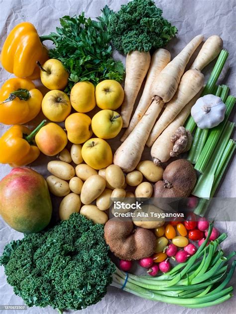 건강한 식사 식료품 쇼핑 또는 신선한 과일과 채소 배달 풍부한 비타민 채소 0명에 대한 스톡 사진 및 기타 이미지 0명 개체 그룹 건강한 생활방식 Istock