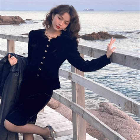 바이미뉴 당일발송 투피스세트 겨울신상 벨벳 정장 싱글버튼 숏자켓 퍼프 노카라 가을자켓 H라인 슬림 미디 정장스커트 오피스룩 직장인룩 당일발송 겨울투피스