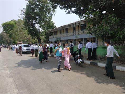 ဟင်္သာတမြို့နယ်တွင် တက္ကသိုလ်ဝင်စာမေးပွဲ စတုတ္ထနေ့ ဓာတုဗေဒဘာရပ်ကို ဆက်လက်ဖြေဆို Information