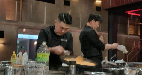 흑백요리사 ‘나폴리 맛피아가 리조또를 열정적으로 흔든 이유 [주방 속 과학]