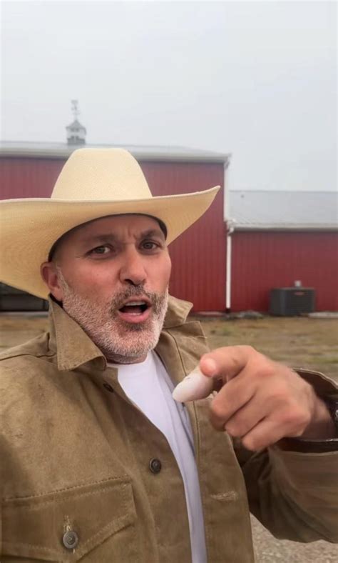 Mcbee Dynasty Star Steve Mcbees Fbi Investigation Explained Us Weekly