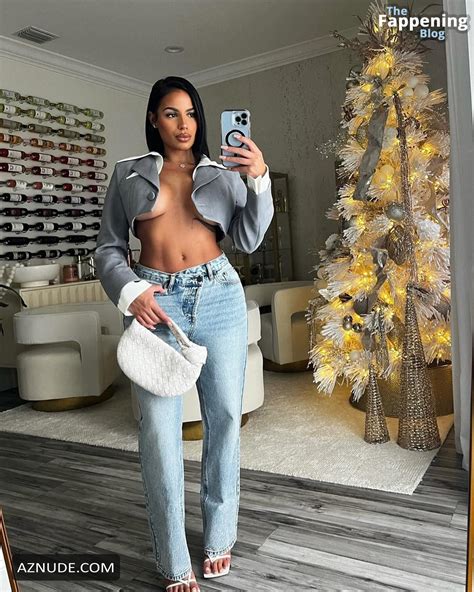 Chaney Jones Sexy Christmas Tree Photoshoot AZNude