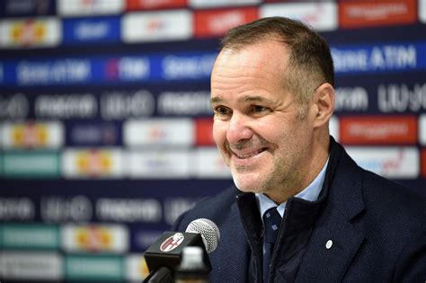 Bologna A Piedi A San Luca Saputo Mantiene La Promessa Per La Salvezza